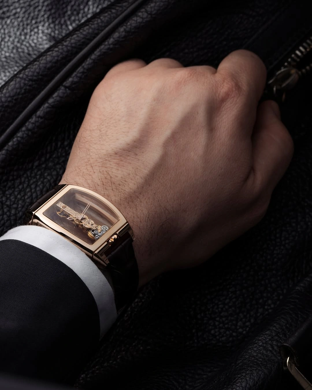 Understated Luxury: Minimalist Watches That Speak Volumes Through ...